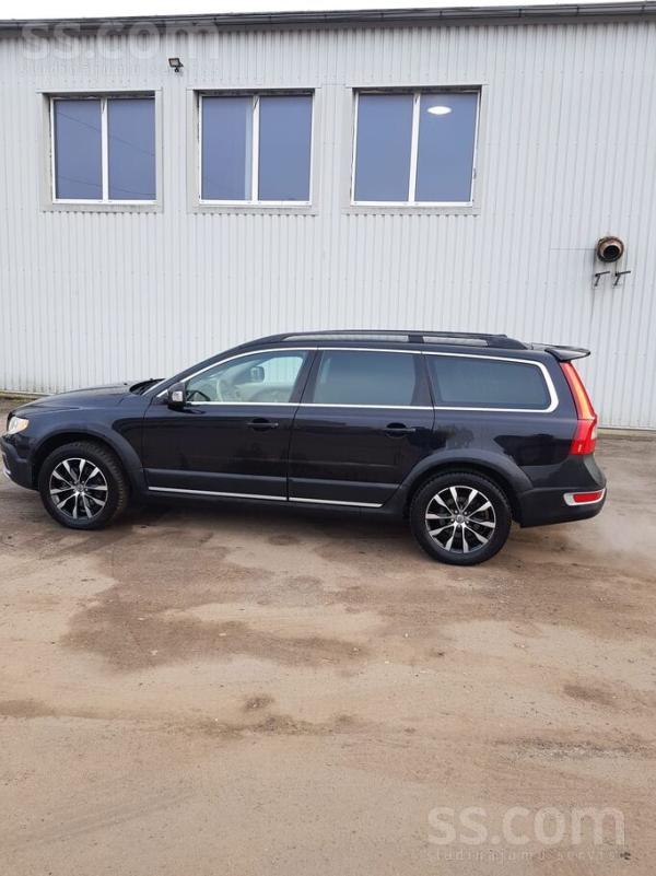 Melns Volvo XC70 2008 Rīga, ar dzinēja tilpumu 2.40 L un nobraukumu 435 tūkst. km par 5400 €, foto 3 vietnē AUTOMOTO.COM.LV