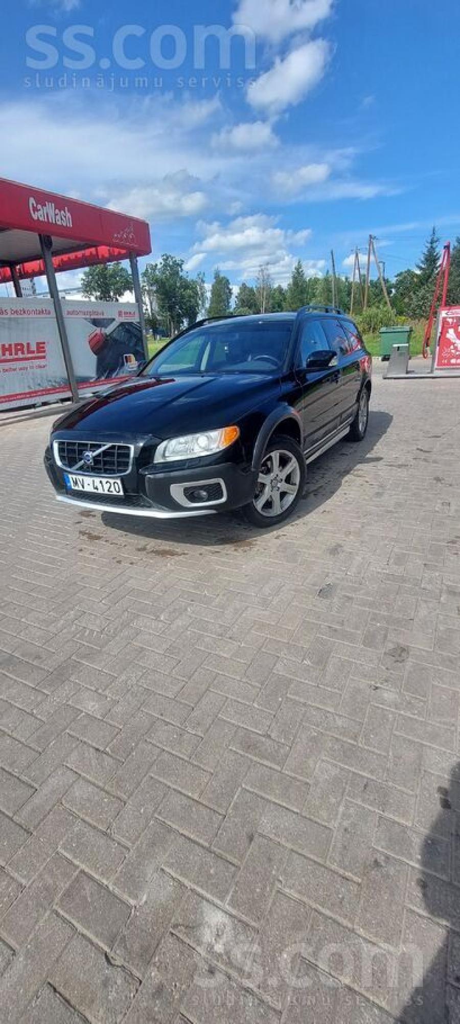 Melns Volvo XC70 2008 Rēzekne, ar dzinēja tilpumu 2.40 L un nobraukumu 377 tūkst. km par 5500 €, foto 1 vietnē AUTOMOTO.COM.LV