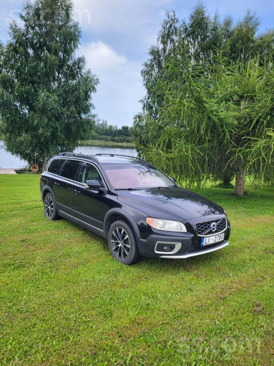 Melns Volvo XC70 2008 Rīga, ar dzinēja tilpumu 2.40 L un nobraukumu 435 tūkst. km par 4750 €, foto 1 vietnē AUTOMOTO.COM.LV