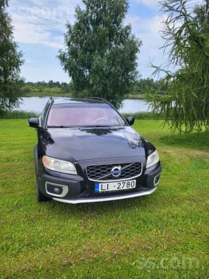 Melns Volvo XC70 2008 Rīga, ar dzinēja tilpumu 2.40 L un nobraukumu 435 tūkst. km par 4750 €, foto 3 vietnē AUTOMOTO.COM.LV