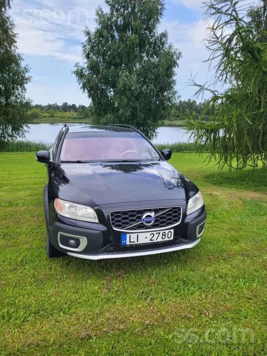 Melns Volvo XC70 2008 Rīga, ar dzinēja tilpumu 2.40 L un nobraukumu 435 tūkst. km par 4750 €, foto 3 vietnē AUTOMOTO.COM.LV