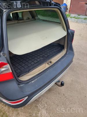 Melns Volvo XC70 2008 Rīga, ar dzinēja tilpumu 2.40 L un nobraukumu 435 tūkst. km par 4750 €, foto 9 vietnē AUTOMOTO.COM.LV