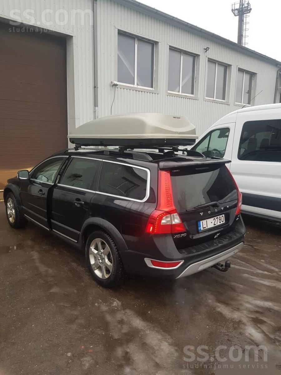 Melns Volvo XC70 2008 Rīga, ar dzinēja tilpumu 2.40 L un nobraukumu 435 tūkst. km par 4750 €, foto 14 vietnē AUTOMOTO.COM.LV