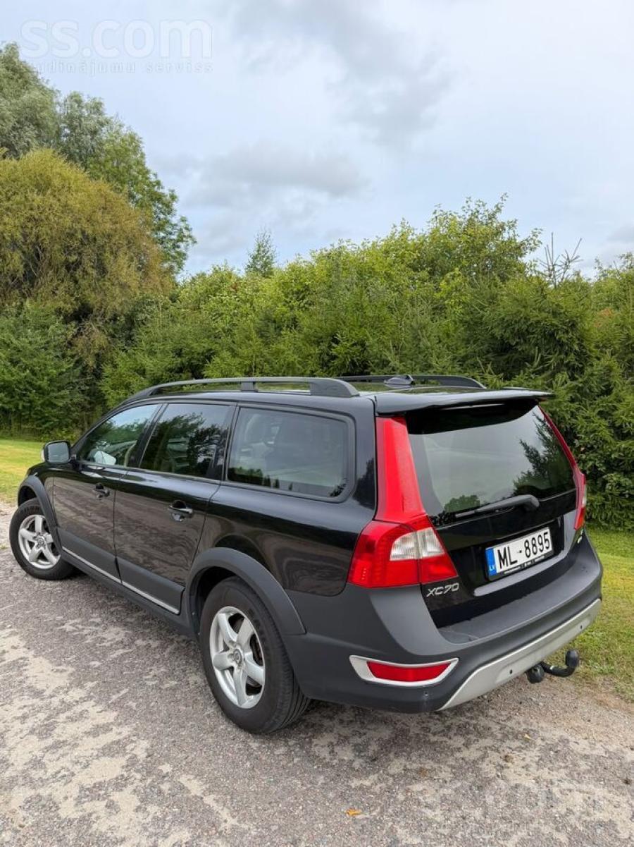 Melns Volvo XC70 2008 Aizkraukle, ar dzinēja tilpumu 2.40 L un nobraukumu 397 tūkst. km par 3650 €, foto 4 vietnē AUTOMOTO.COM.LV