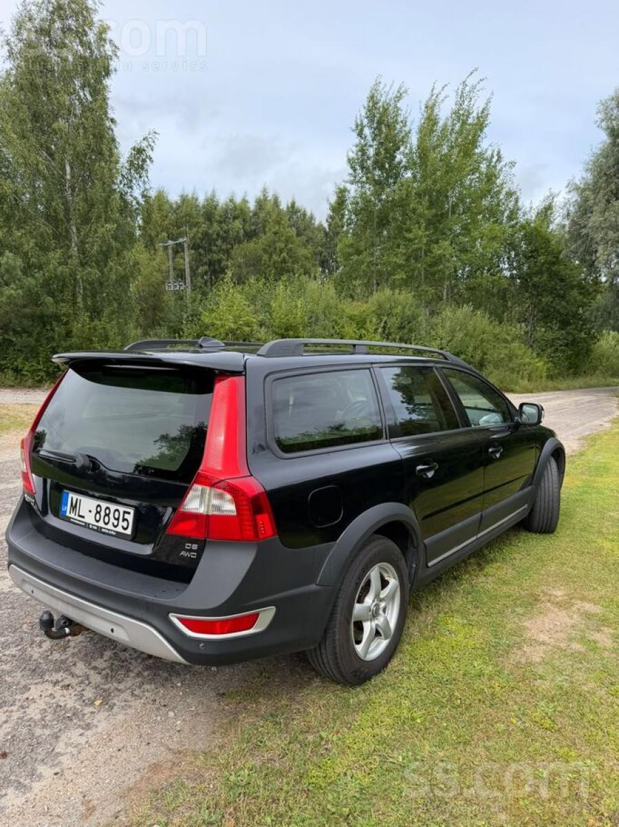 Melns Volvo XC70 2008 Aizkraukle, ar dzinēja tilpumu 2.40 L un nobraukumu 397 tūkst. km par 3650 €, foto 5 vietnē AUTOMOTO.COM.LV