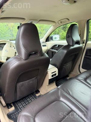 Melns Volvo XC70 2008 Aizkraukle, ar dzinēja tilpumu 2.40 L un nobraukumu 397 tūkst. km par 3650 €, foto 8 vietnē AUTOMOTO.COM.LV