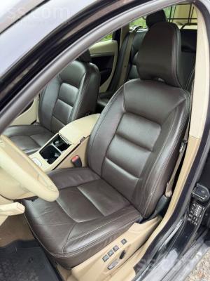 Melns Volvo XC70 2008 Aizkraukle, ar dzinēja tilpumu 2.40 L un nobraukumu 397 tūkst. km par 3650 €, foto 13 vietnē AUTOMOTO.COM.LV
