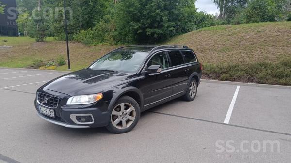 Melns Volvo XC70 2008 Rīga, ar dzinēja tilpumu 2.50 L un nobraukumu 291 tūkst. km par 4800 €, foto 1 vietnē AUTOMOTO.COM.LV