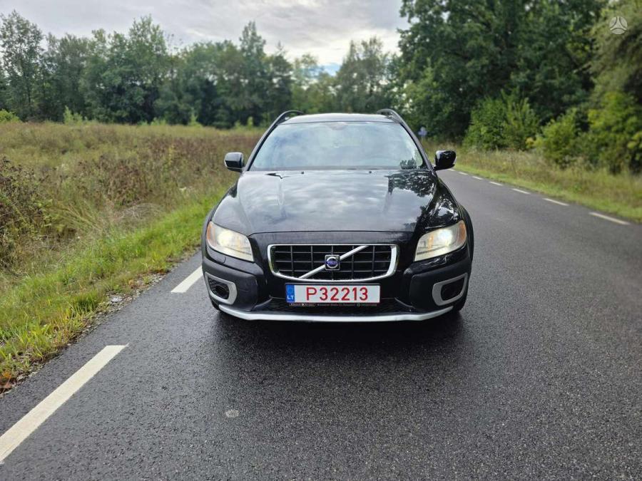 Melns Volvo XC70 2008 Viļņa, ar dzinēja tilpumu 2.40 L un nobraukumu 288 tūkst. km par 6500 €, foto 4 vietnē AUTOMOTO.COM.LV