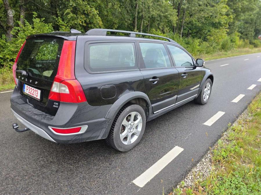 Melns Volvo XC70 2008 Viļņa, ar dzinēja tilpumu 2.40 L un nobraukumu 288 tūkst. km par 6500 €, foto 10 vietnē AUTOMOTO.COM.LV