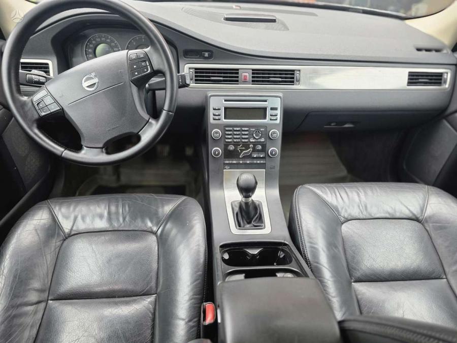 Melns Volvo XC70 2008 Viļņa, ar dzinēja tilpumu 2.40 L un nobraukumu 288 tūkst. km par 6500 €, foto 11 vietnē AUTOMOTO.COM.LV