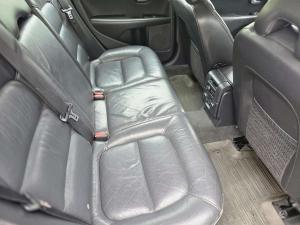 Melns Volvo XC70 2008 Viļņa, ar dzinēja tilpumu 2.40 L un nobraukumu 288 tūkst. km par 6500 €, foto 15 vietnē AUTOMOTO.COM.LV