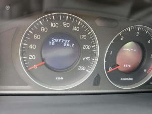 Melns Volvo XC70 2008 Viļņa, ar dzinēja tilpumu 2.40 L un nobraukumu 288 tūkst. km par 6500 €, foto 16 vietnē AUTOMOTO.COM.LV