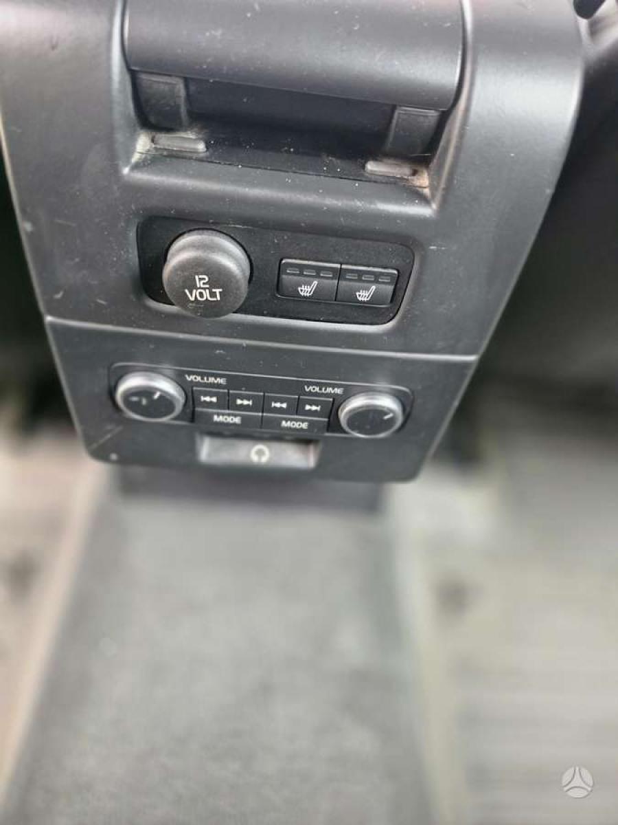 Melns Volvo XC70 2008 Viļņa, ar dzinēja tilpumu 2.40 L un nobraukumu 288 tūkst. km par 6500 €, foto 17 vietnē AUTOMOTO.COM.LV