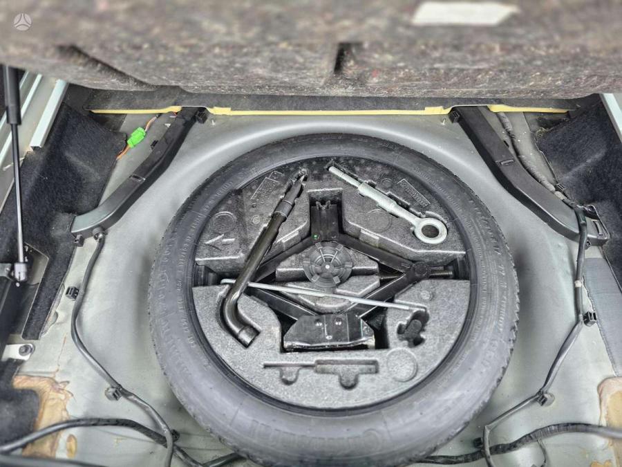 Melns Volvo XC70 2008 Viļņa, ar dzinēja tilpumu 2.40 L un nobraukumu 288 tūkst. km par 6500 €, foto 18 vietnē AUTOMOTO.COM.LV