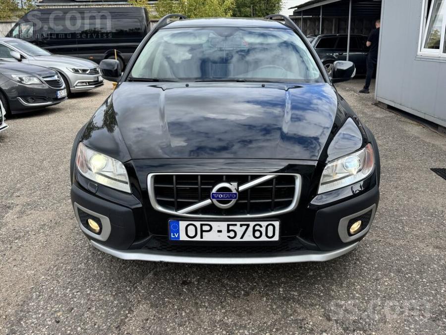 Melns Volvo XC70 2008 Daugavpils, ar dzinēja tilpumu 2.40 L un nobraukumu 0 tūkst. km par 6350 €, foto 3 vietnē AUTOMOTO.COM.LV