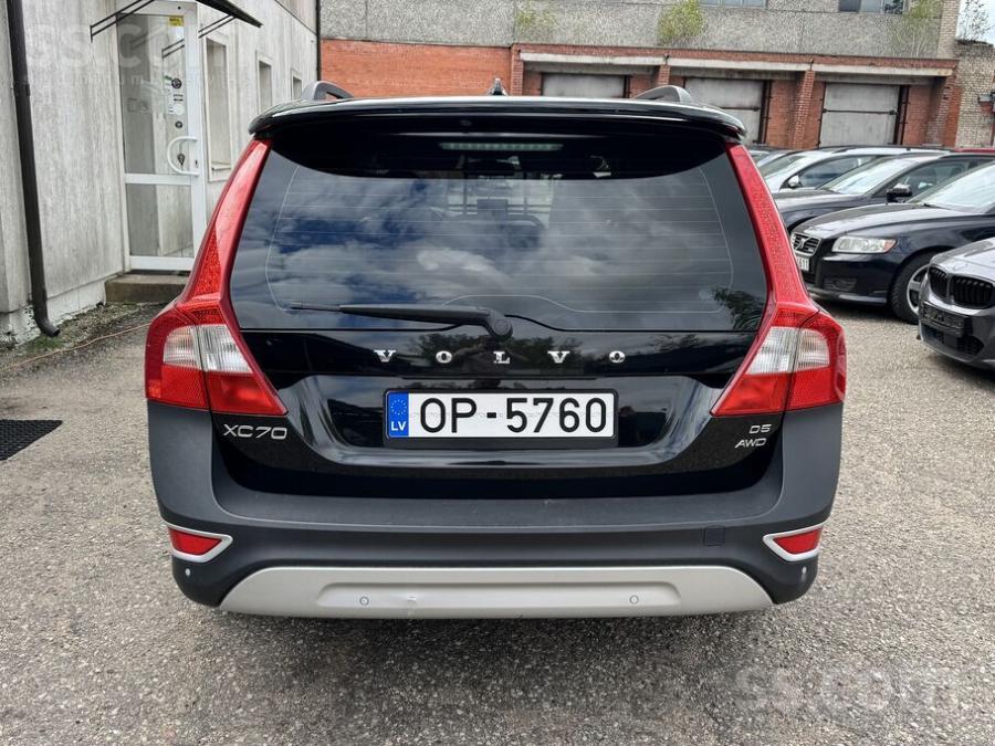 Melns Volvo XC70 2008 Daugavpils, ar dzinēja tilpumu 2.40 L un nobraukumu 0 tūkst. km par 6350 €, foto 6 vietnē AUTOMOTO.COM.LV