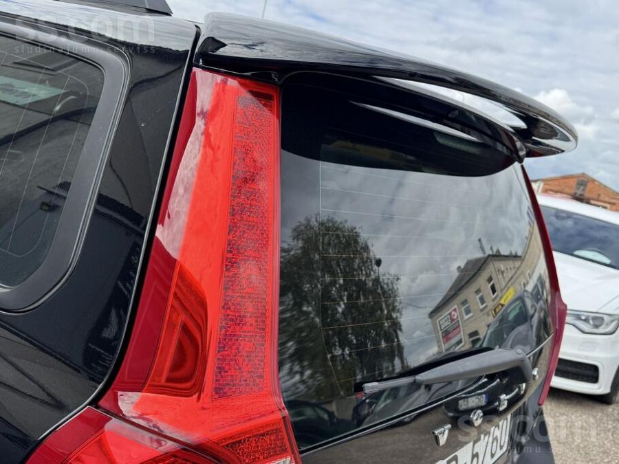 Melns Volvo XC70 2008 Daugavpils, ar dzinēja tilpumu 2.40 L un nobraukumu 0 tūkst. km par 6350 €, foto 14 vietnē AUTOMOTO.COM.LV
