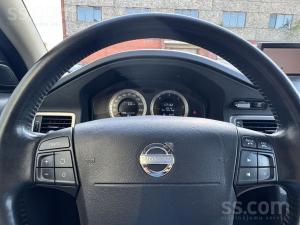 Melns Volvo XC70 2008 Daugavpils, ar dzinēja tilpumu 2.40 L un nobraukumu 0 tūkst. km par 6350 €, foto 19 vietnē AUTOMOTO.COM.LV