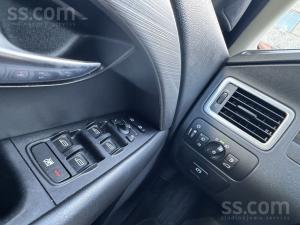 Melns Volvo XC70 2008 Daugavpils, ar dzinēja tilpumu 2.40 L un nobraukumu 0 tūkst. km par 6350 €, foto 23 vietnē AUTOMOTO.COM.LV