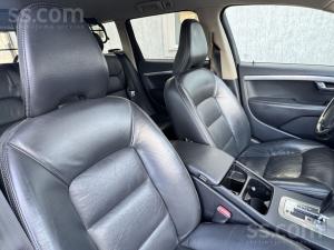 Melns Volvo XC70 2008 Daugavpils, ar dzinēja tilpumu 2.40 L un nobraukumu 0 tūkst. km par 6350 €, foto 25 vietnē AUTOMOTO.COM.LV