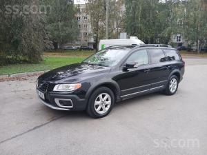 Melns Volvo XC70 2008 Rīga, ar dzinēja tilpumu 2.40 L un nobraukumu 258 tūkst. km par 5500 €, foto  vietnē AUTOMOTO.COM.LV