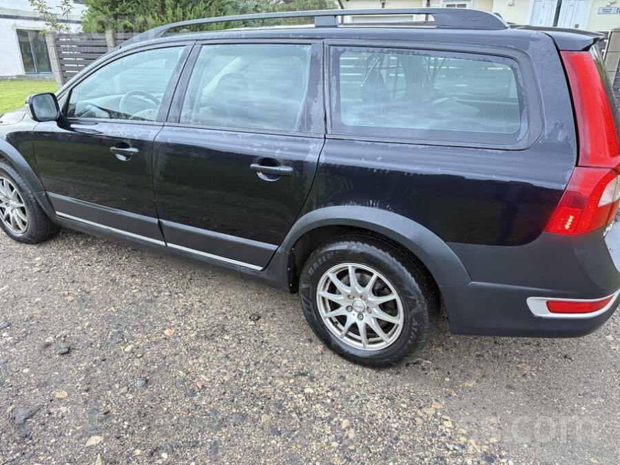 Melns Volvo XC70 2008 Rīga, ar dzinēja tilpumu 2.40 L un nobraukumu 507 tūkst. km par 3200 €, foto 5 vietnē AUTOMOTO.COM.LV