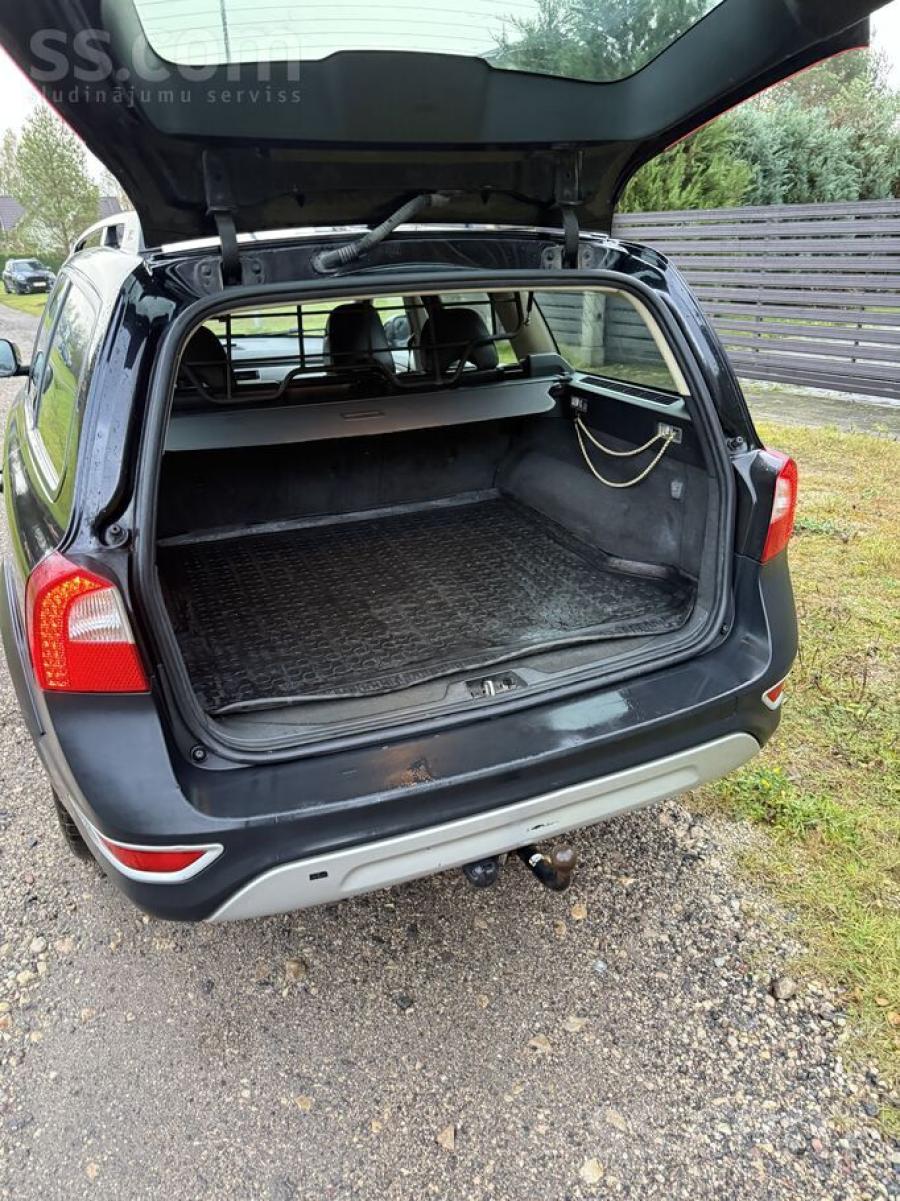 Melns Volvo XC70 2008 Rīga, ar dzinēja tilpumu 2.40 L un nobraukumu 507 tūkst. km par 3200 €, foto 8 vietnē AUTOMOTO.COM.LV