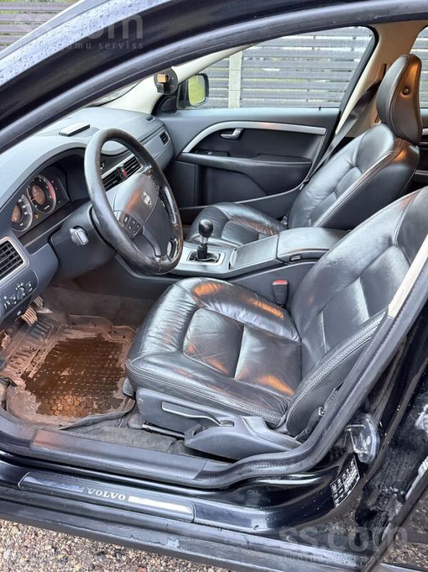 Melns Volvo XC70 2008 Rīga, ar dzinēja tilpumu 2.40 L un nobraukumu 507 tūkst. km par 3200 €, foto 11 vietnē AUTOMOTO.COM.LV