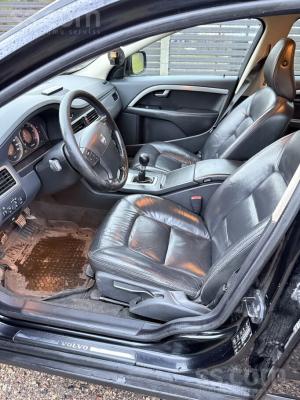 Melns Volvo XC70 2008 Rīga, ar dzinēja tilpumu 2.40 L un nobraukumu 507 tūkst. km par 3200 €, foto 11 vietnē AUTOMOTO.COM.LV