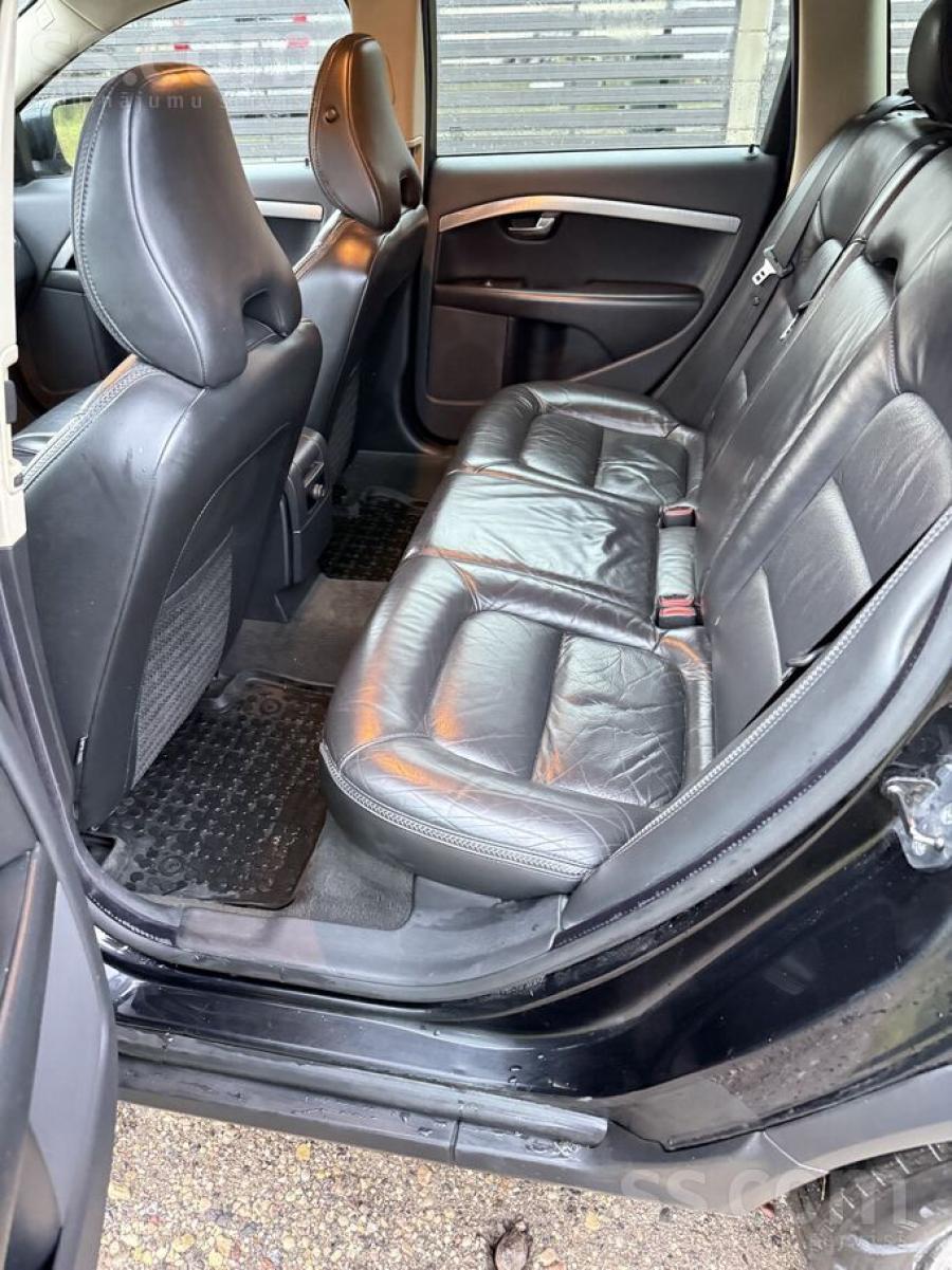 Melns Volvo XC70 2008 Rīga, ar dzinēja tilpumu 2.40 L un nobraukumu 507 tūkst. km par 3200 €, foto 12 vietnē AUTOMOTO.COM.LV