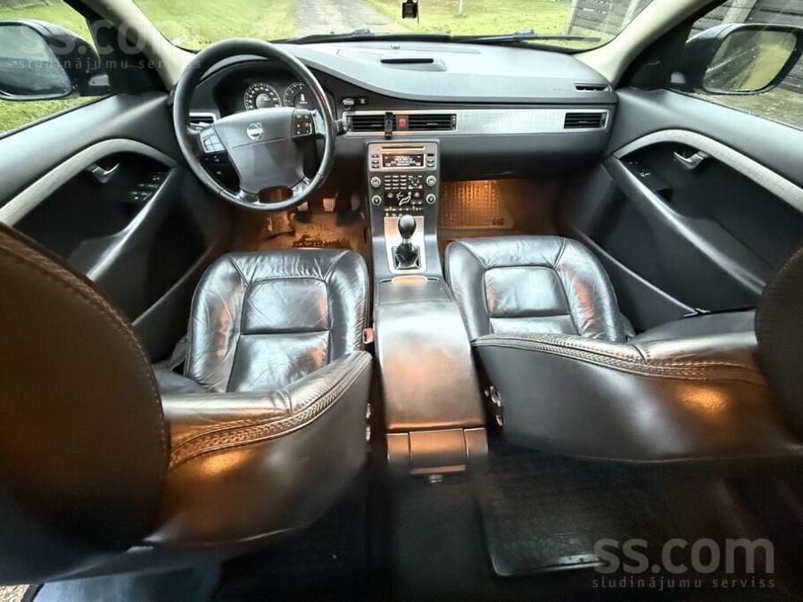 Melns Volvo XC70 2008 Rīga, ar dzinēja tilpumu 2.40 L un nobraukumu 507 tūkst. km par 3200 €, foto 13 vietnē AUTOMOTO.COM.LV