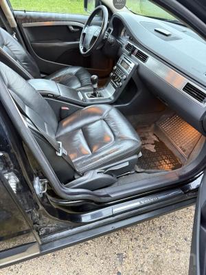 Melns Volvo XC70 2008 Rīga, ar dzinēja tilpumu 2.40 L un nobraukumu 507 tūkst. km par 3200 €, foto 14 vietnē AUTOMOTO.COM.LV