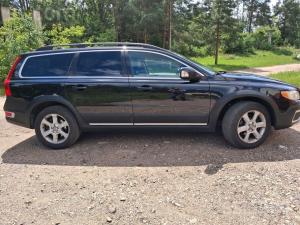 Black Volvo XC70 2008 in Daugavpils, with an engine capacity of 2.40 L and mileage of 423 thousand km for 5100 €, photo 5 on AUTOMOTO.COM.LV