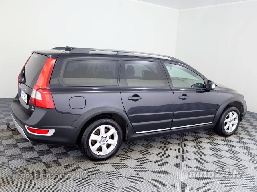 Melns Volvo XC70 2008 Tallina, ar dzinēja tilpumu 2.40 L un nobraukumu 332 tūkst. km par 2799 €, foto 4 vietnē AUTOMOTO.COM.LV