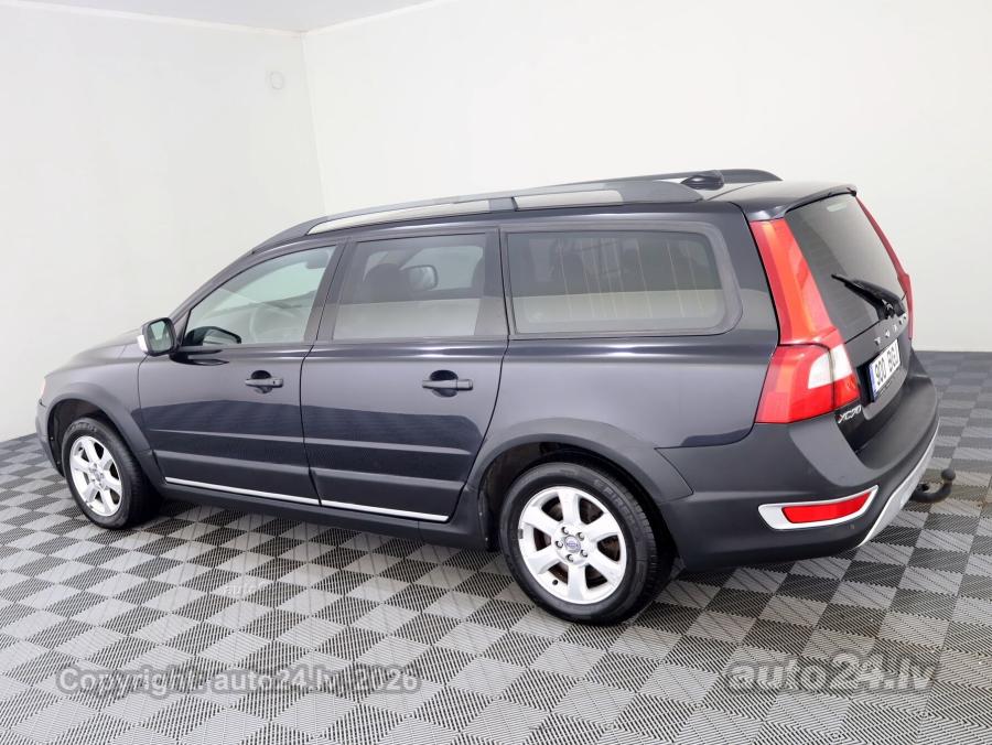 Melns Volvo XC70 2008 Tallina, ar dzinēja tilpumu 2.40 L un nobraukumu 332 tūkst. km par 2799 €, foto 5 vietnē AUTOMOTO.COM.LV