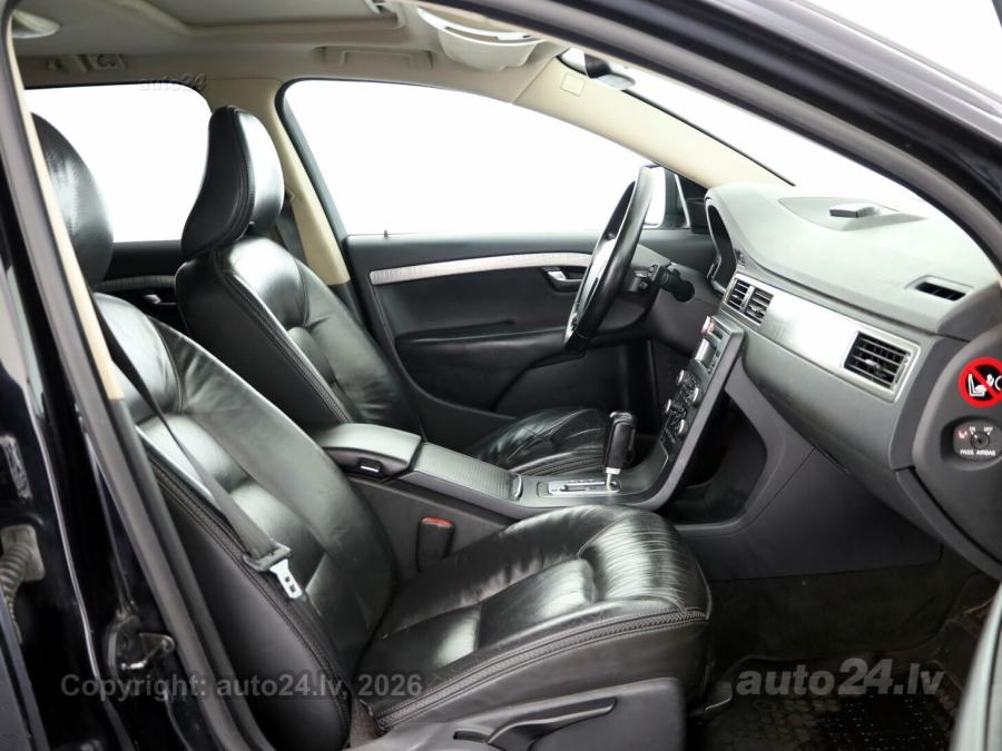 Melns Volvo XC70 2008 Tallina, ar dzinēja tilpumu 2.40 L un nobraukumu 332 tūkst. km par 2799 €, foto 7 vietnē AUTOMOTO.COM.LV