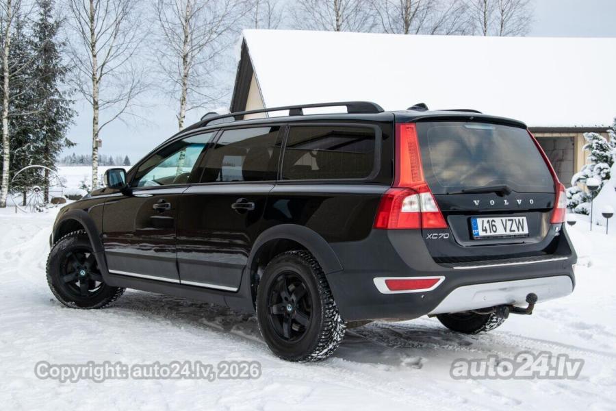 Melns Volvo XC70 2009 Paide, ar dzinēja tilpumu 2.40 L un nobraukumu 311 tūkst. km par 6990 €, foto 4 vietnē AUTOMOTO.COM.LV