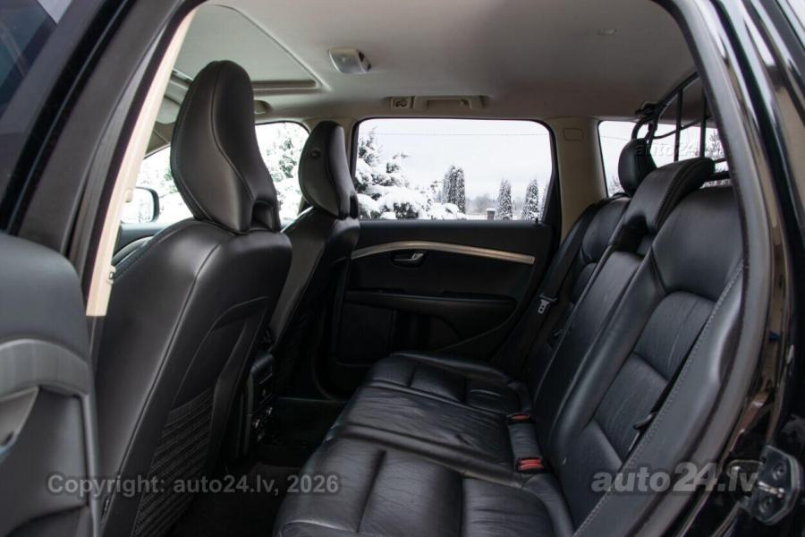 Melns Volvo XC70 2009 Paide, ar dzinēja tilpumu 2.40 L un nobraukumu 311 tūkst. km par 6990 €, foto 10 vietnē AUTOMOTO.COM.LV