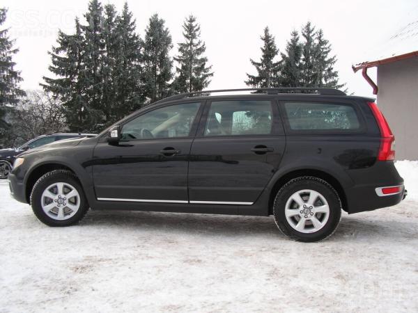 Black Volvo XC70 2009 in Riga, with an engine capacity of 2.40 L and mileage of 0 thousand km for 8350 €, photo 4 on AUTOMOTO.COM.LV