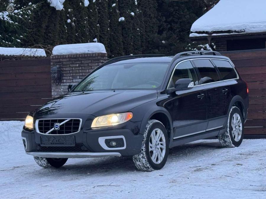 Черный Вольво ХС70 2009 в Вильнюс, объемом двигателя 2.40 л и пробегом 345 тыс. км за 5750 €, фото 1 на AUTOMOTO.COM.LV