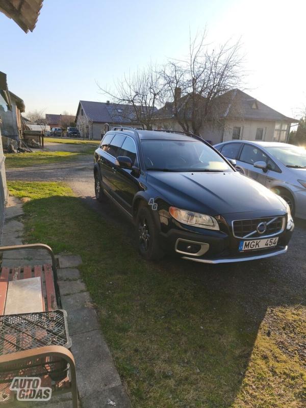 Black Volvo XC70 2009 in Kaisiadorys, with an engine capacity of 2.40 L and mileage of 305 thousand km for 5000 €, photo 4 on AUTOMOTO.COM.LV