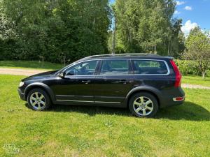 Black Volvo XC70 2009 in Utena, with an engine capacity of 2.40 L and mileage of 321 thousand km for 4900 €, photo 6 on AUTOMOTO.COM.LV