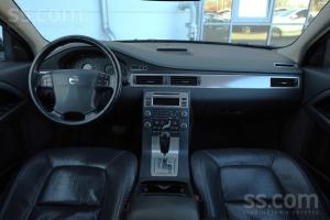 Black Volvo XC70 2009 in Riga, with an engine capacity of 2.40 L and mileage of 0 thousand km for 5200 €, photo 7 on AUTOMOTO.COM.LV