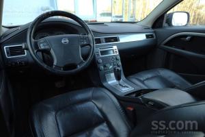 Black Volvo XC70 2009 in Riga, with an engine capacity of 2.40 L and mileage of 0 thousand km for 5200 €, photo 8 on AUTOMOTO.COM.LV