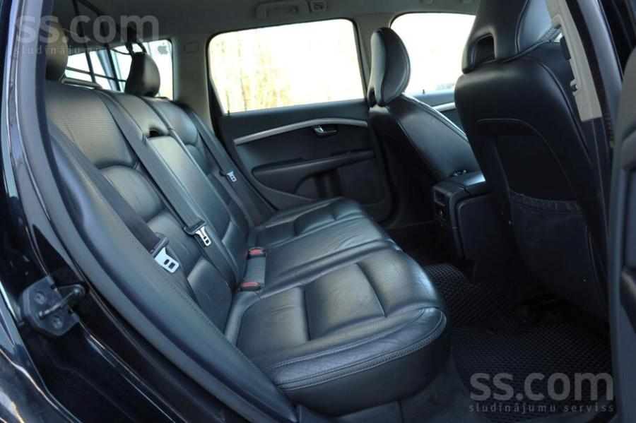 Black Volvo XC70 2009 in Riga, with an engine capacity of 2.40 L and mileage of 0 thousand km for 5200 €, photo 14 on AUTOMOTO.COM.LV