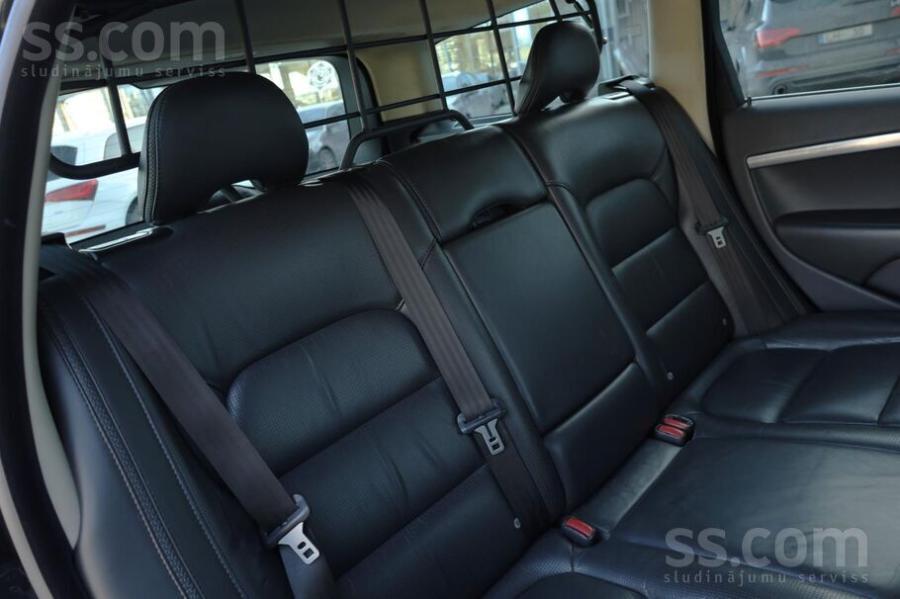 Black Volvo XC70 2009 in Riga, with an engine capacity of 2.40 L and mileage of 0 thousand km for 5200 €, photo 15 on AUTOMOTO.COM.LV