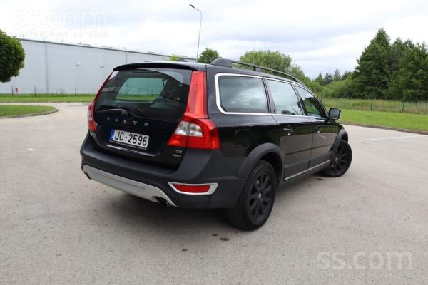 Black Volvo XC70 2009 in Riga, with an engine capacity of 2.40 L and mileage of 0 thousand km for 3990 €, photo 2 on AUTOMOTO.COM.LV