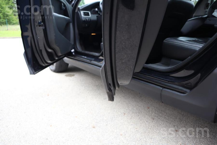 Melns Volvo XC70 2009 Rīga, ar dzinēja tilpumu 2.40 L un nobraukumu 0 tūkst. km par 3990 €, foto 11 vietnē AUTOMOTO.COM.LV