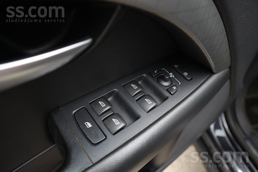 Melns Volvo XC70 2009 Rīga, ar dzinēja tilpumu 2.40 L un nobraukumu 0 tūkst. km par 3990 €, foto 25 vietnē AUTOMOTO.COM.LV